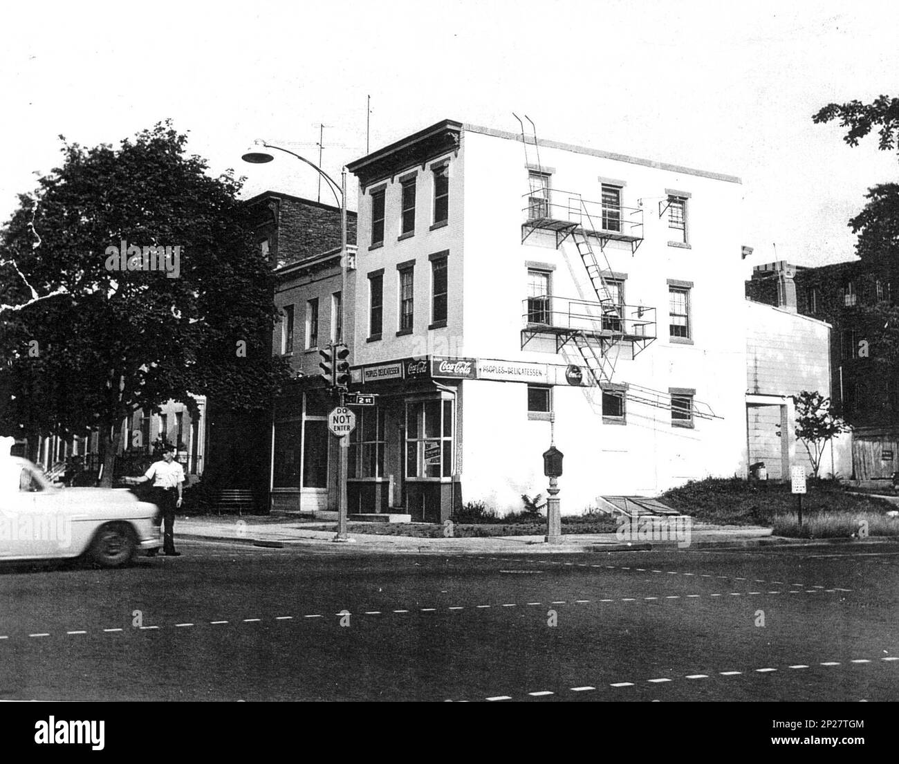 The FCNL offices pre-1950 when it was still a corner store. the ...