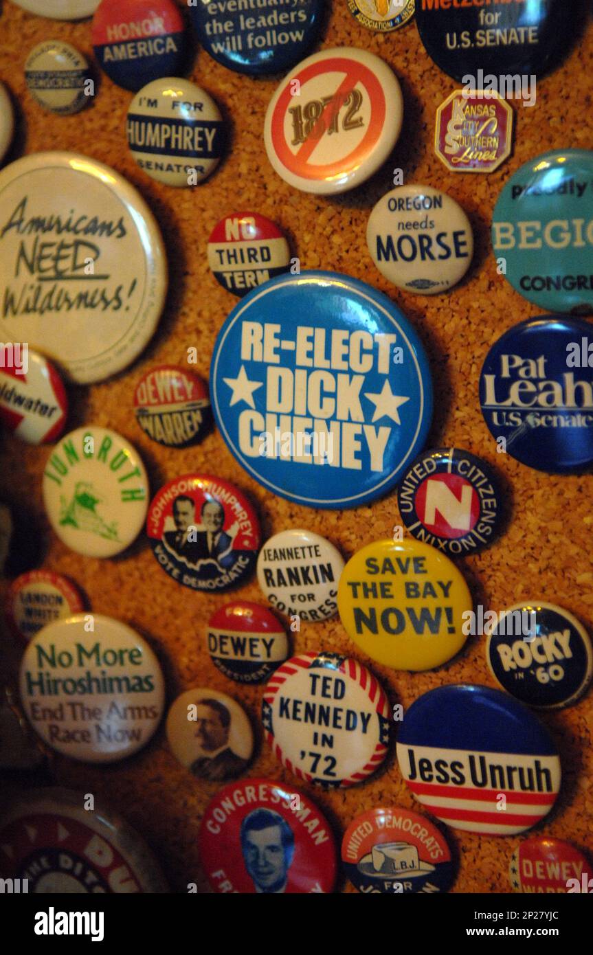 Lobbyist David Weiman and his wife Nancy display political memorabilia ...