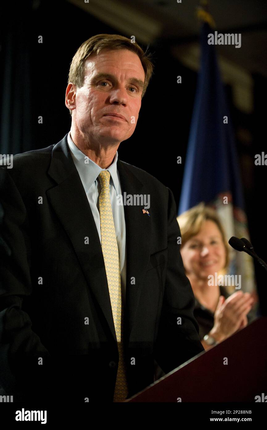Mark Warner and his wife Lisa Collis during his victory party at the ...