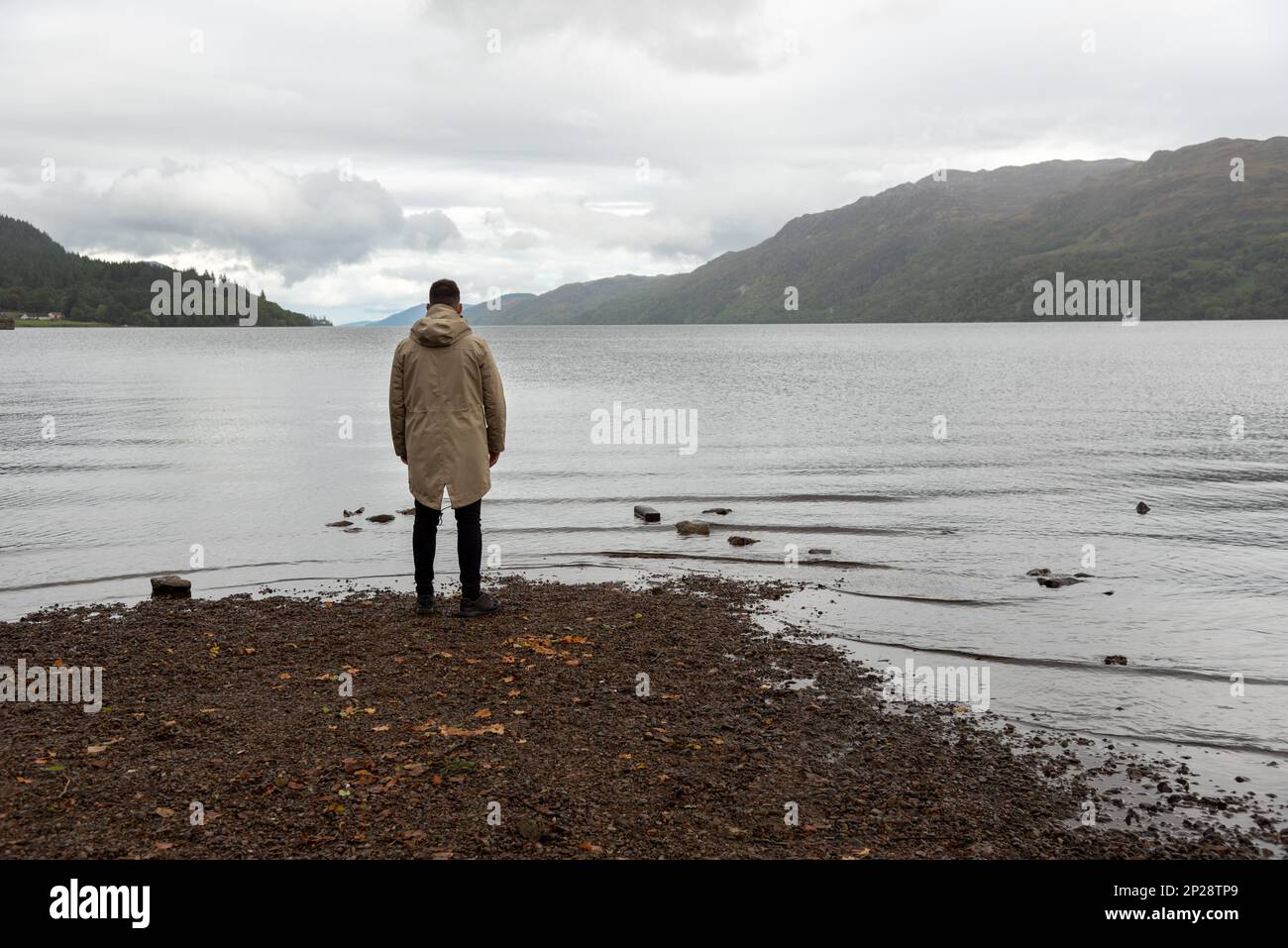 Lake landscape in autumn in the Scottish highlands Stock Photo - Alamy