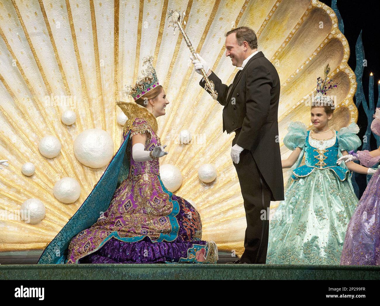 Madeline Shirley Wynne, the 2015 Texas Rose Festival Queen, rehearses ...