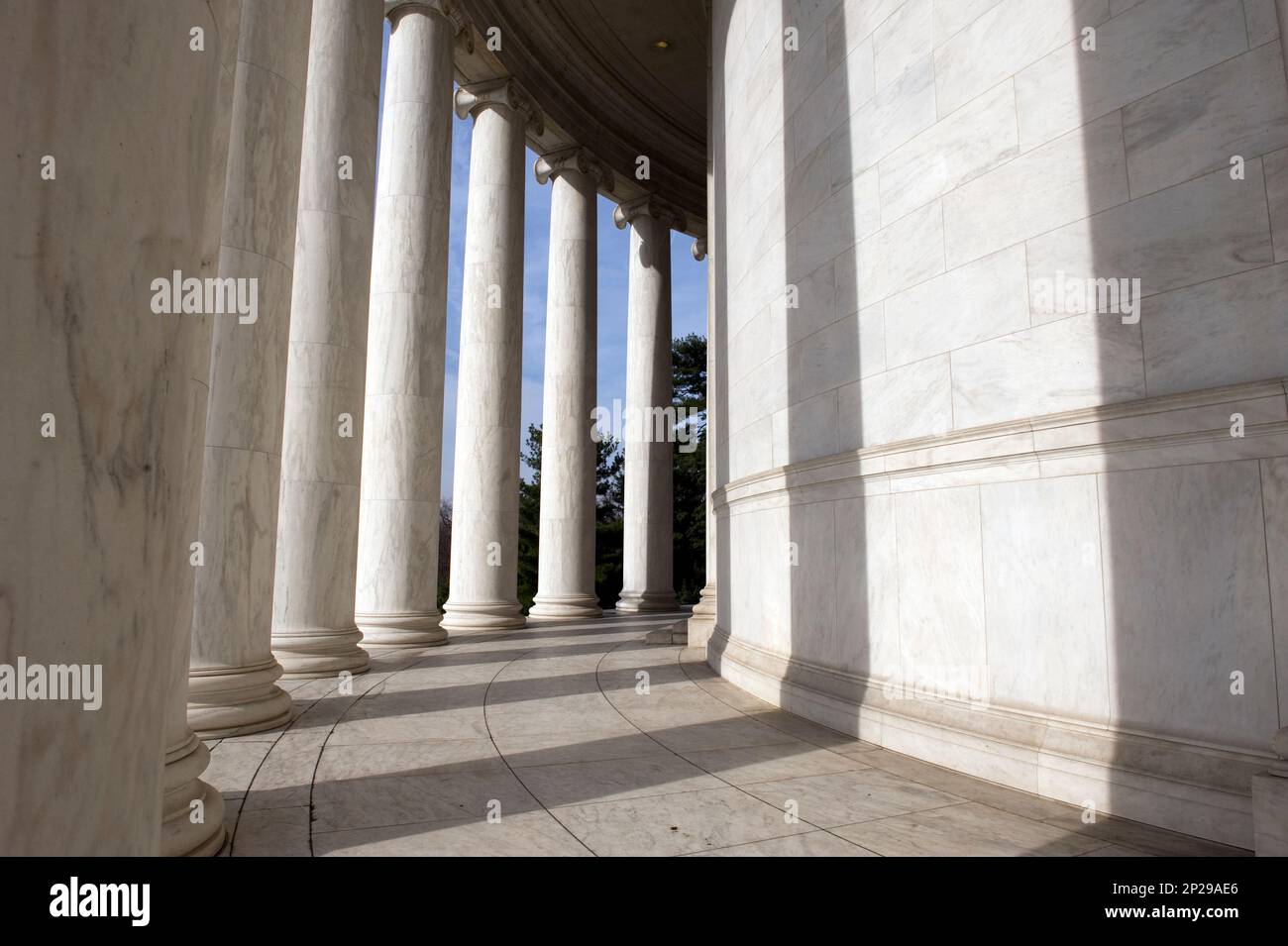 The Thomas Jefferson Memorial, modeled after the Pantheon of Rome, is ...