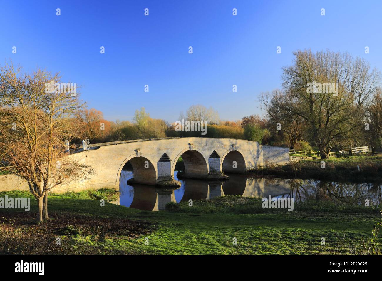 Winter sunset, Milton Ferry stone bridge, river Nene, Ferry Meadows ...