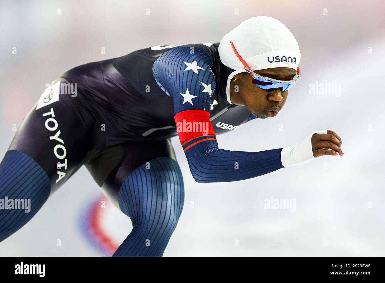 HERENVEEN - Erin Jackson (USA) during the 1000 meters for women at the ...