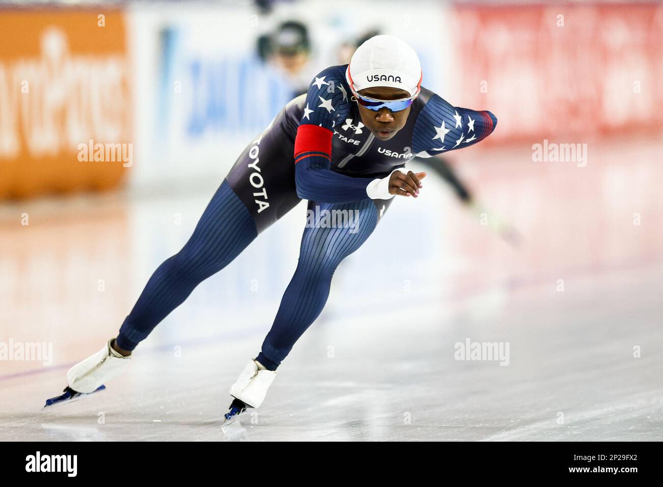 HERENVEEN - Erin Jackson (USA) during the 1000 meters for women at the ...
