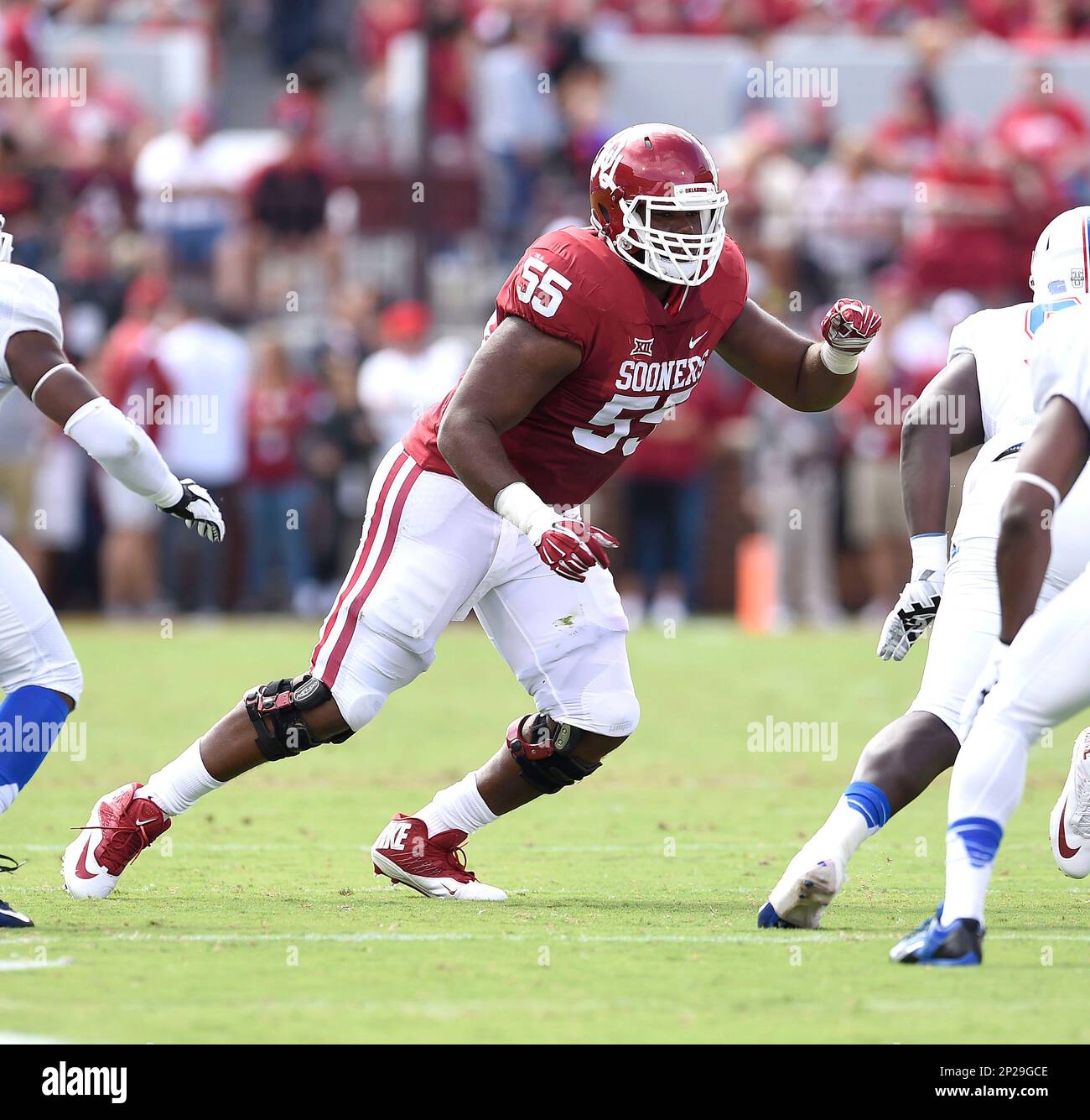Oklahoma Sooners Josiah St. John (55) during a game against the Tulsa ...