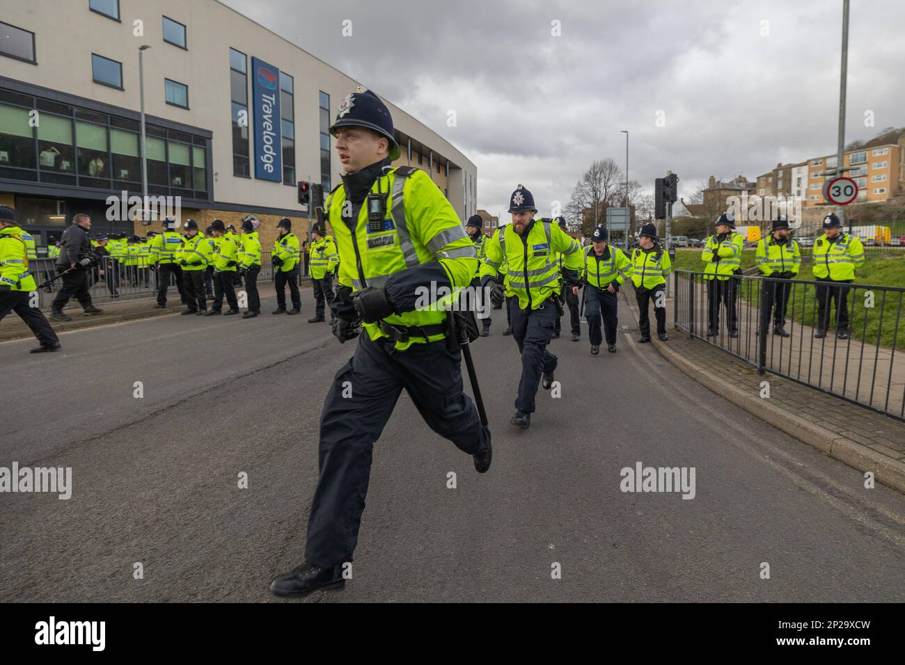 Dover, UK. 4th Mar, 2023. Far right groups protest at Dover against the ...