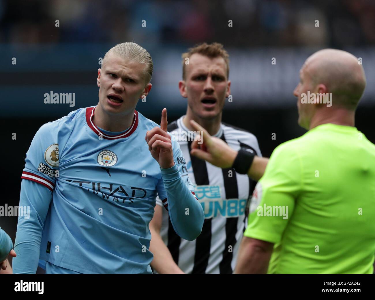 Simon hooper manchester city hi-res stock photography and images - Alamy
