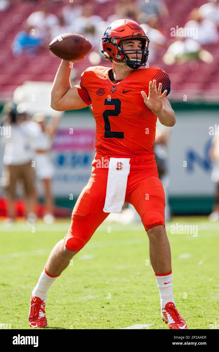 October 10, 2015: Syracuse Orange quarterback Eric Dungey #2 looks to ...