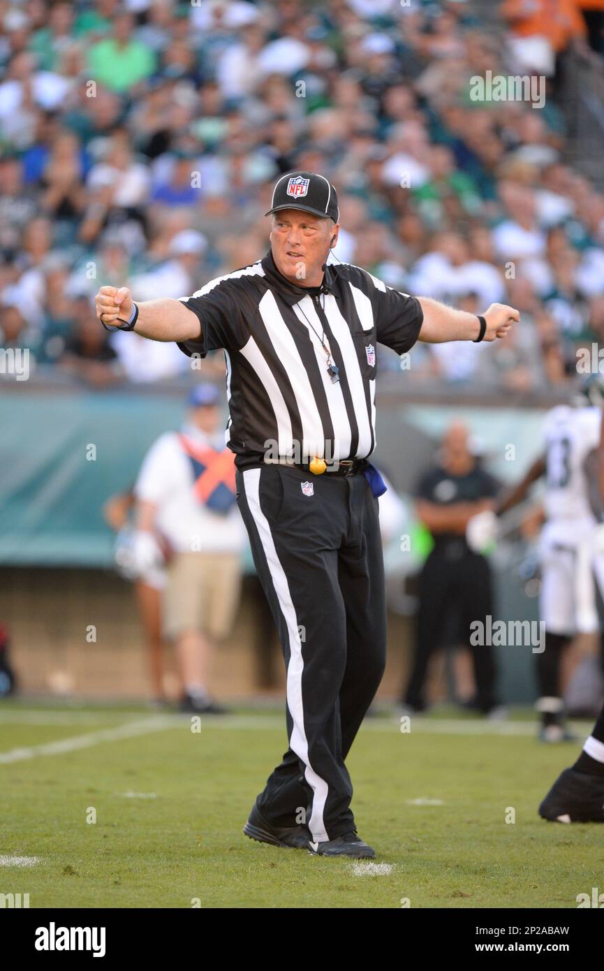 20 September 2015: umpire Dan Ferrell (64) during a NFL game between ...