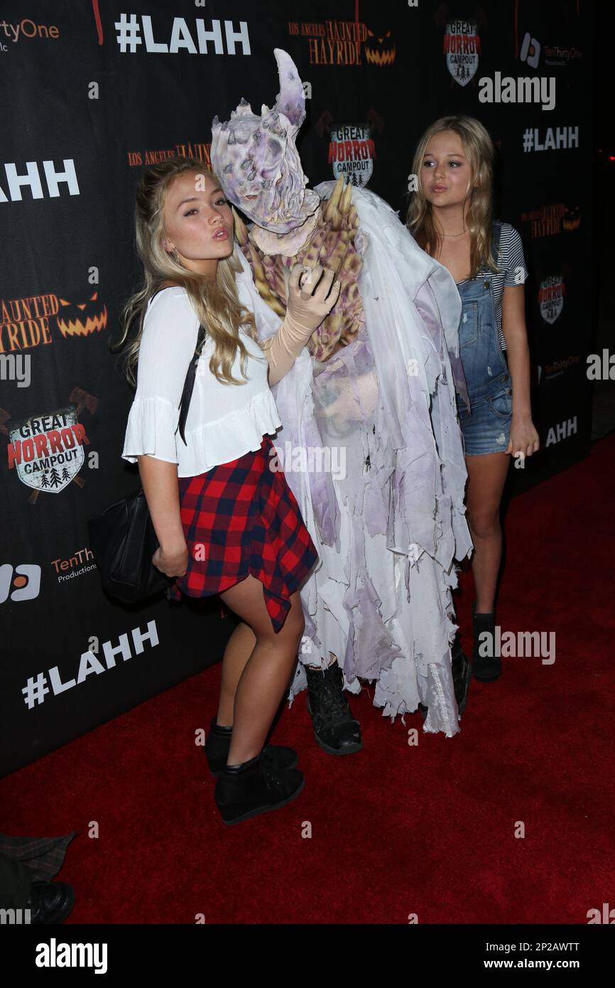 Photo by: JMA/STAR MAX/IPx10/4/15Natalie Alyn Lind and Emily Alyn Lind ...