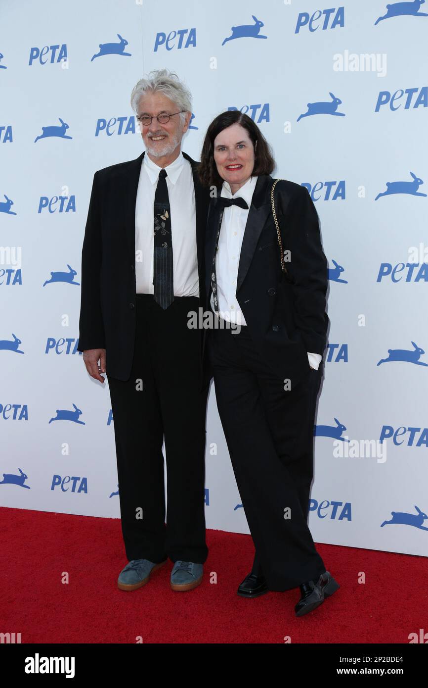 Photo by: JMA/STAR MAX/IPx9/30/15Paula Poundstone at PETA's 35th ...
