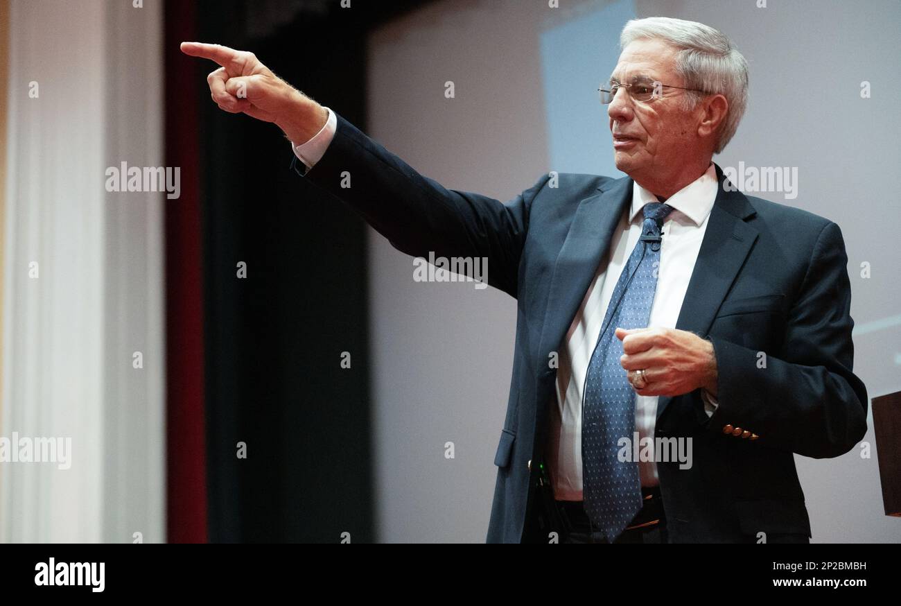 Astronaut john blaha hi-res stock photography and images - Alamy