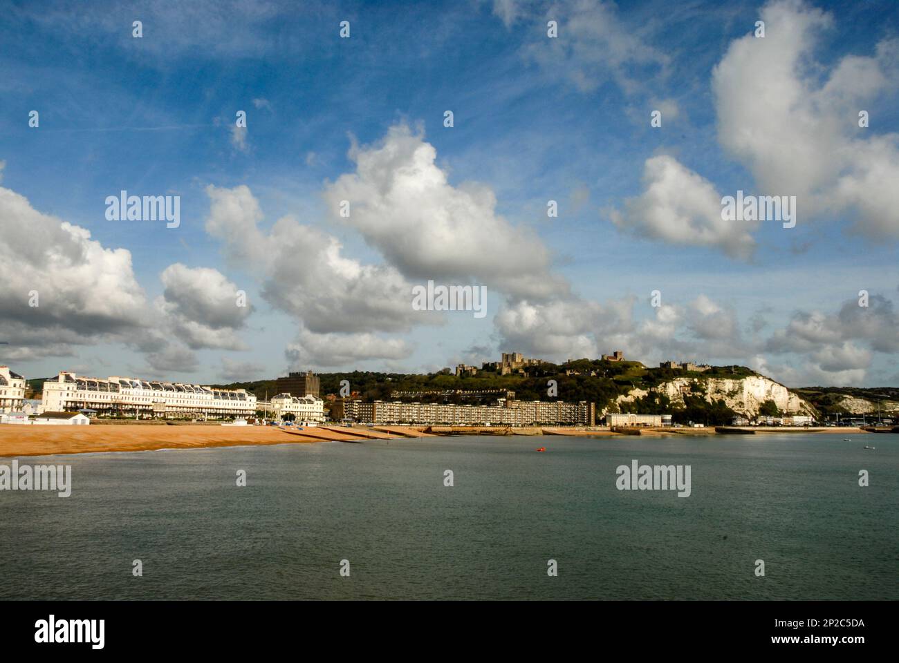 Dover seafront hi-res stock photography and images - Alamy