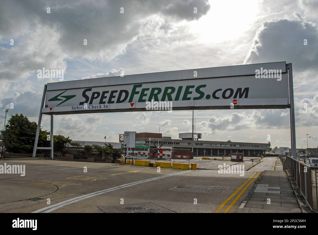 Dover england gate hi-res stock photography and images - Alamy