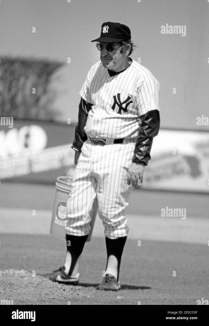 New York Yankees hall of fame and coach Yogi Berra before a Yankees ...