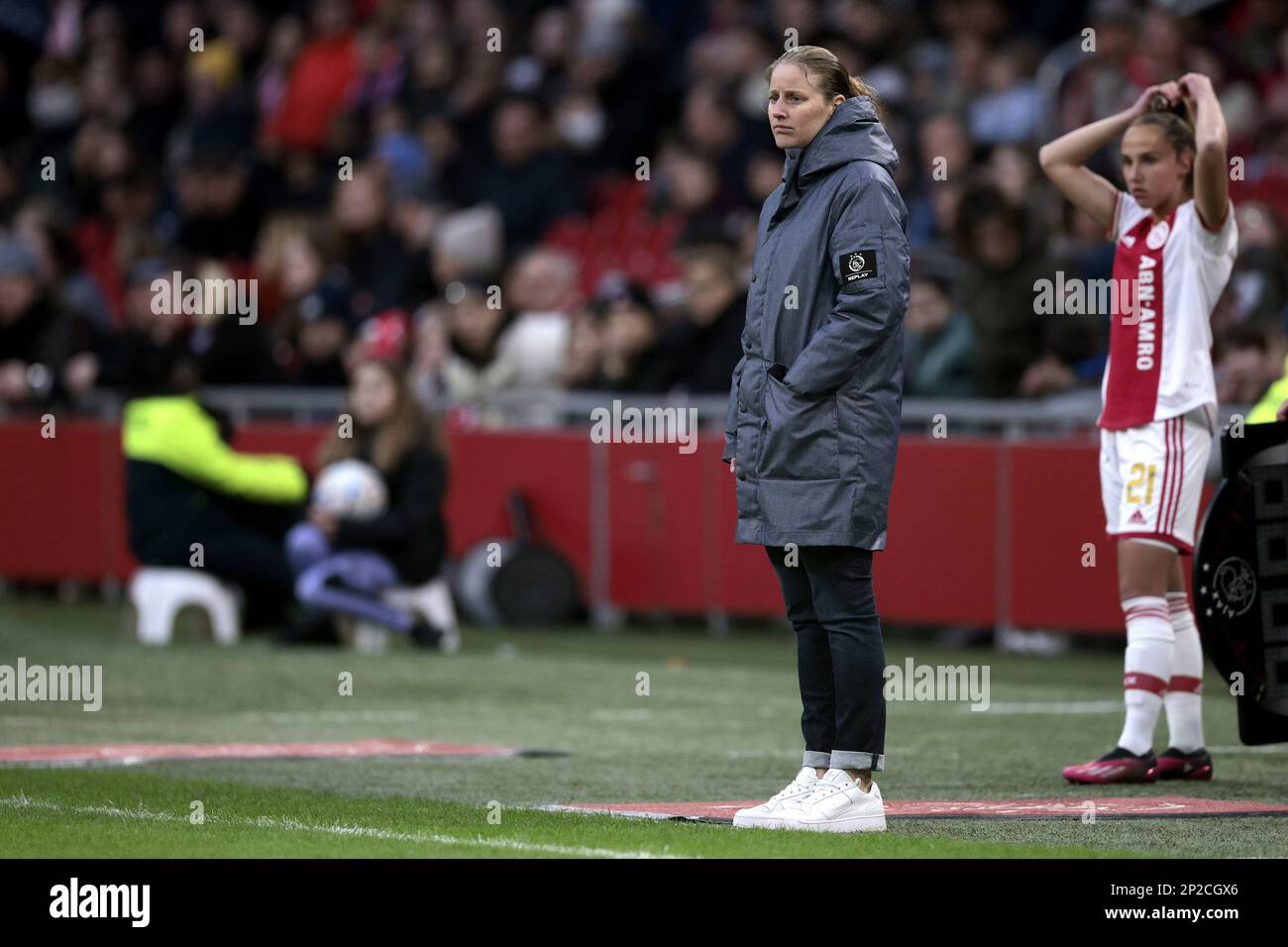 AMSTERDAM - Ajax women coach Suzanne Bakker during the Dutch Eredivisie ...