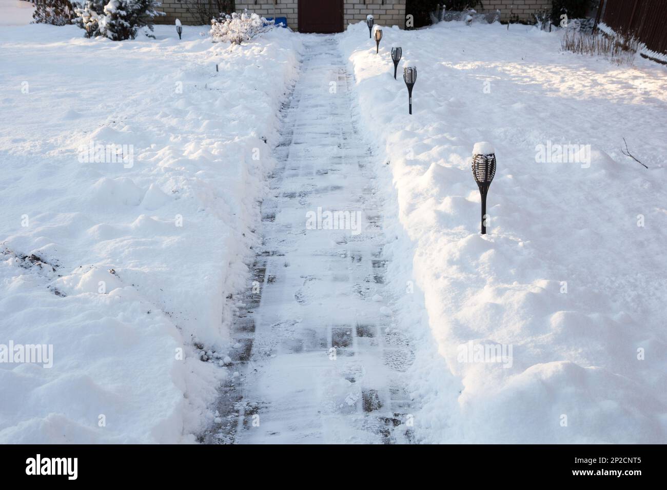 Road cleared from snow hi-res stock photography and images - Alamy