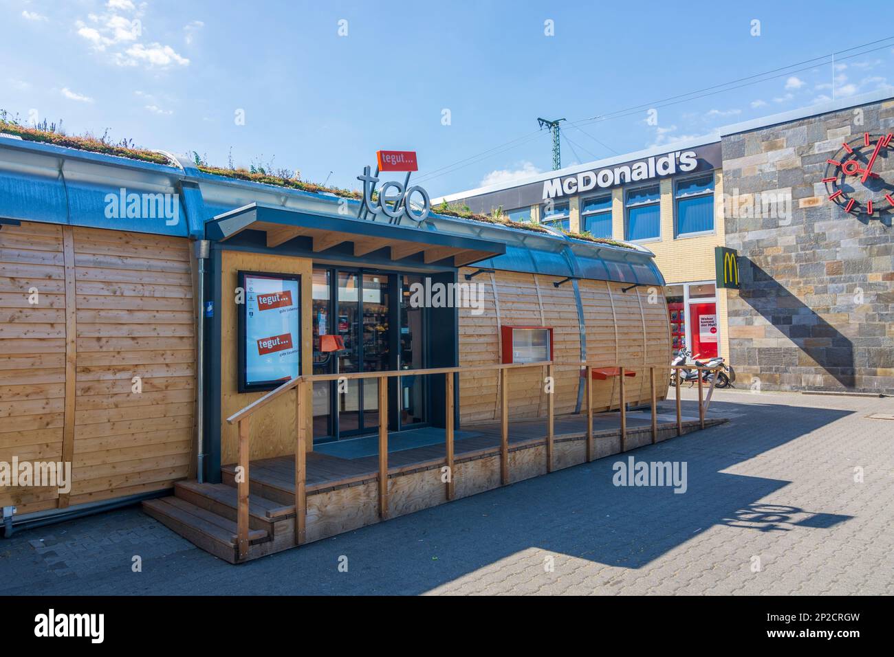 Hanau: tegut teo mini supermarket in front of main train station Hanau ...