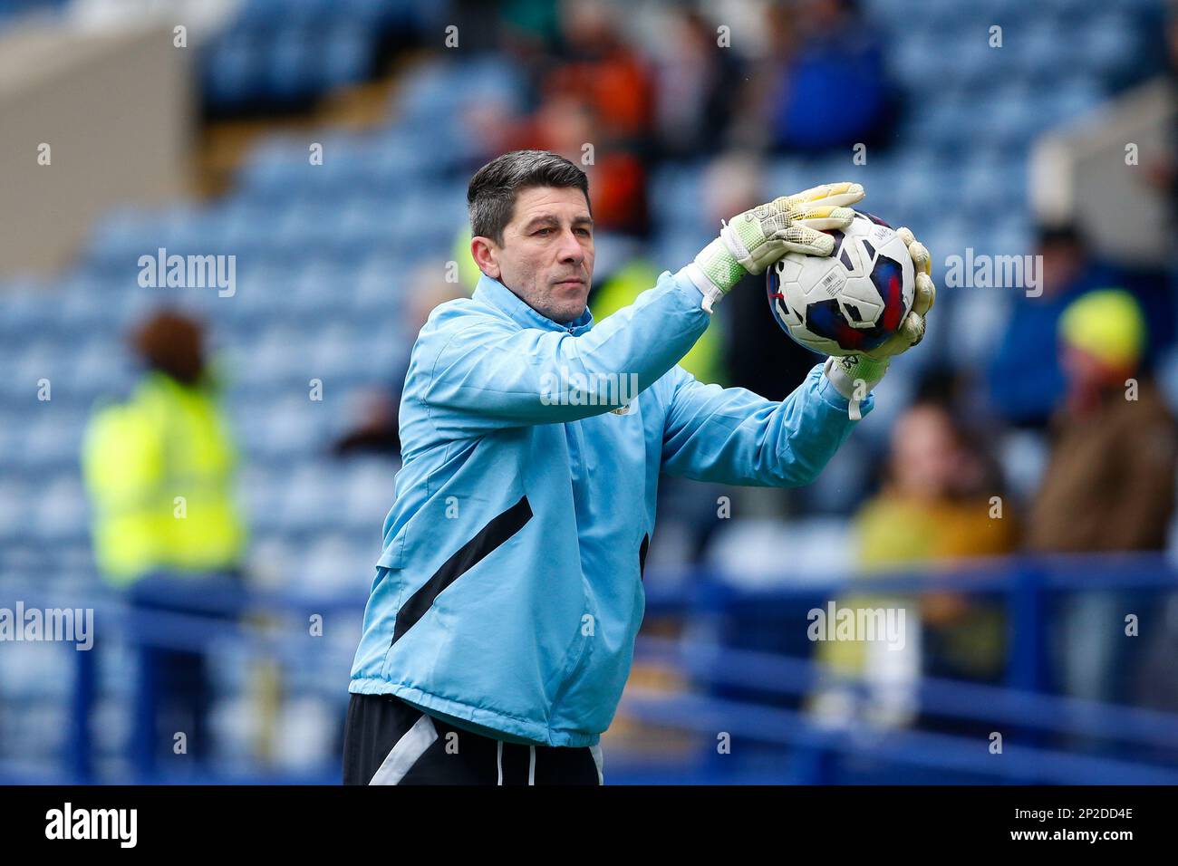 Sheffield united goalkeeping coach hi-res stock photography and images ...