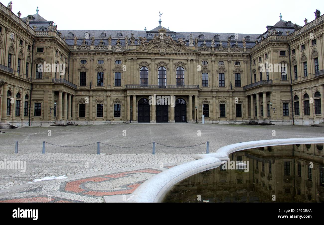 Front facade and cour d'honneur of the Residenz, 18th-century baroque ...