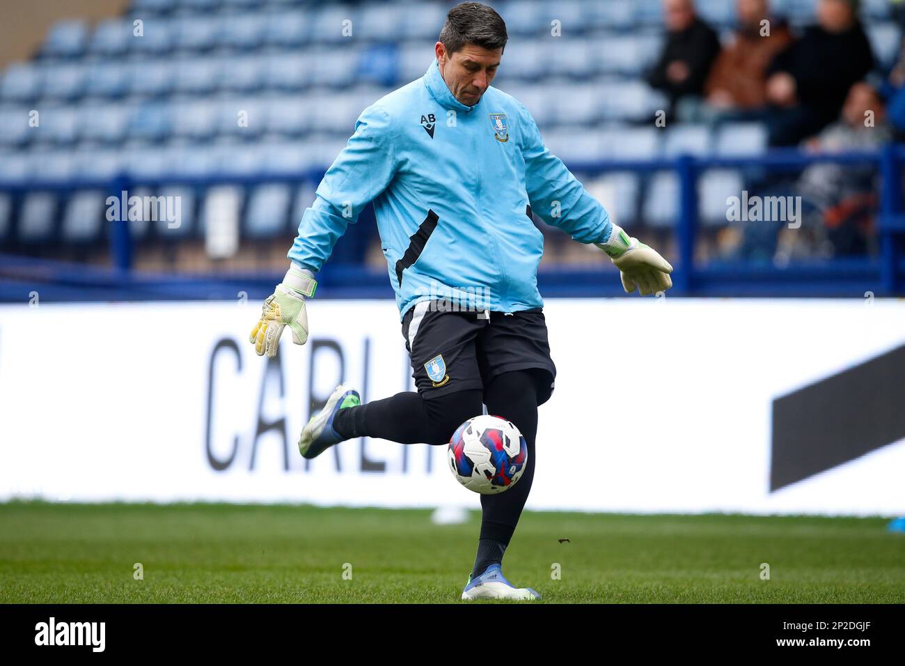 Sheffield united goalkeeping coach hi-res stock photography and images ...