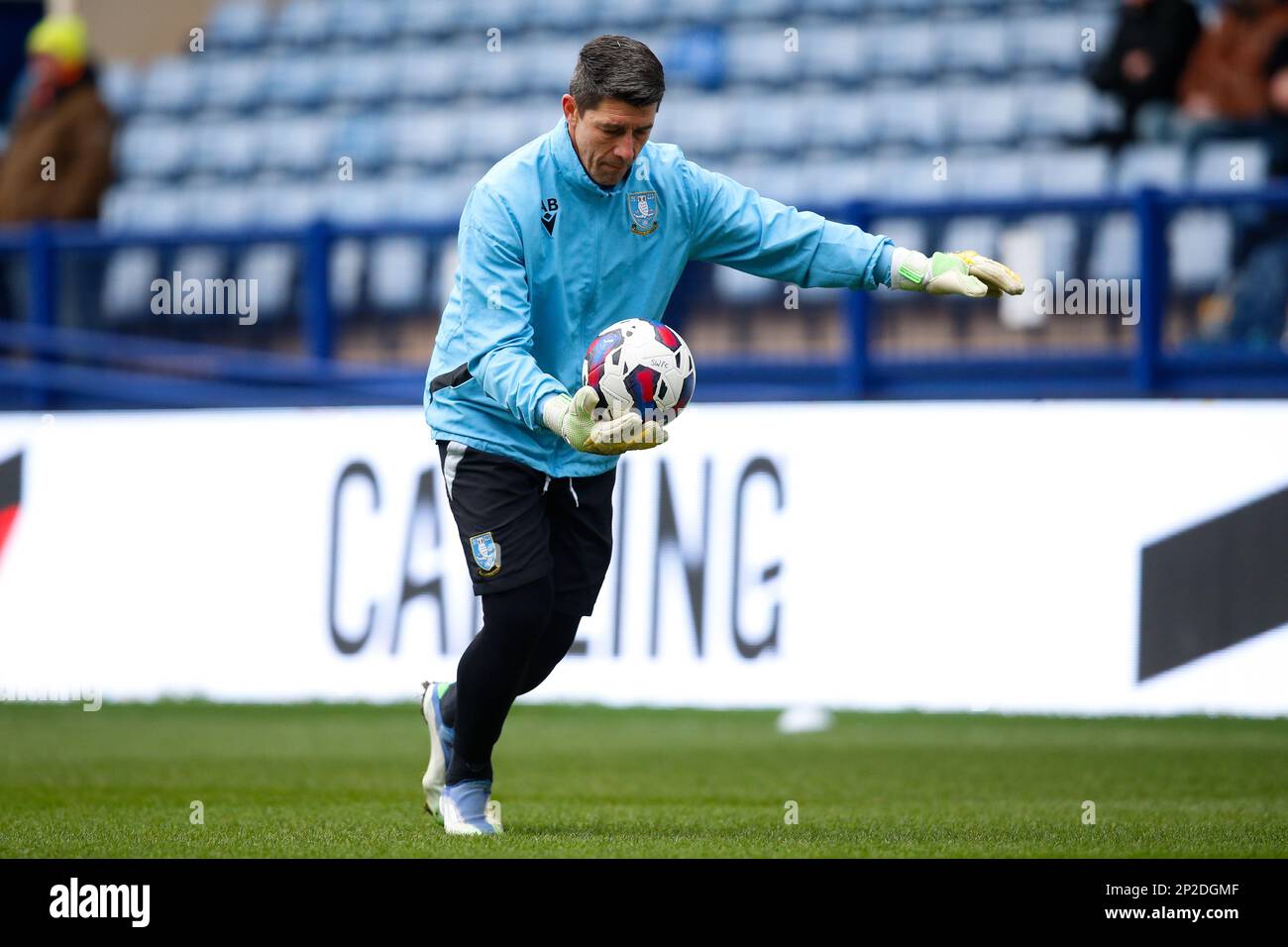 Sheffield united goalkeeping coach hi-res stock photography and images ...