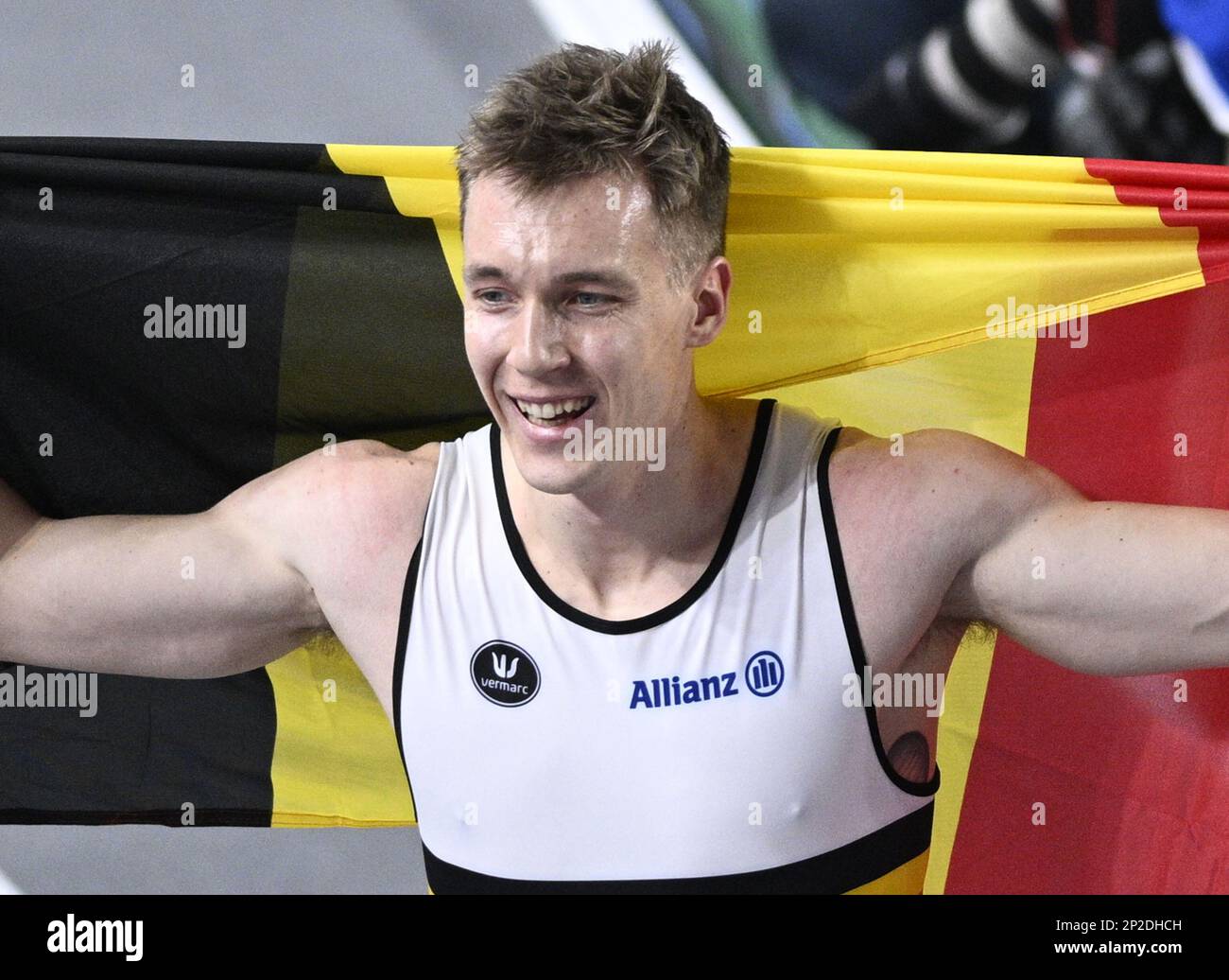 Belgian Julien Watrin celebrates his silver medal at the men's 400m ...