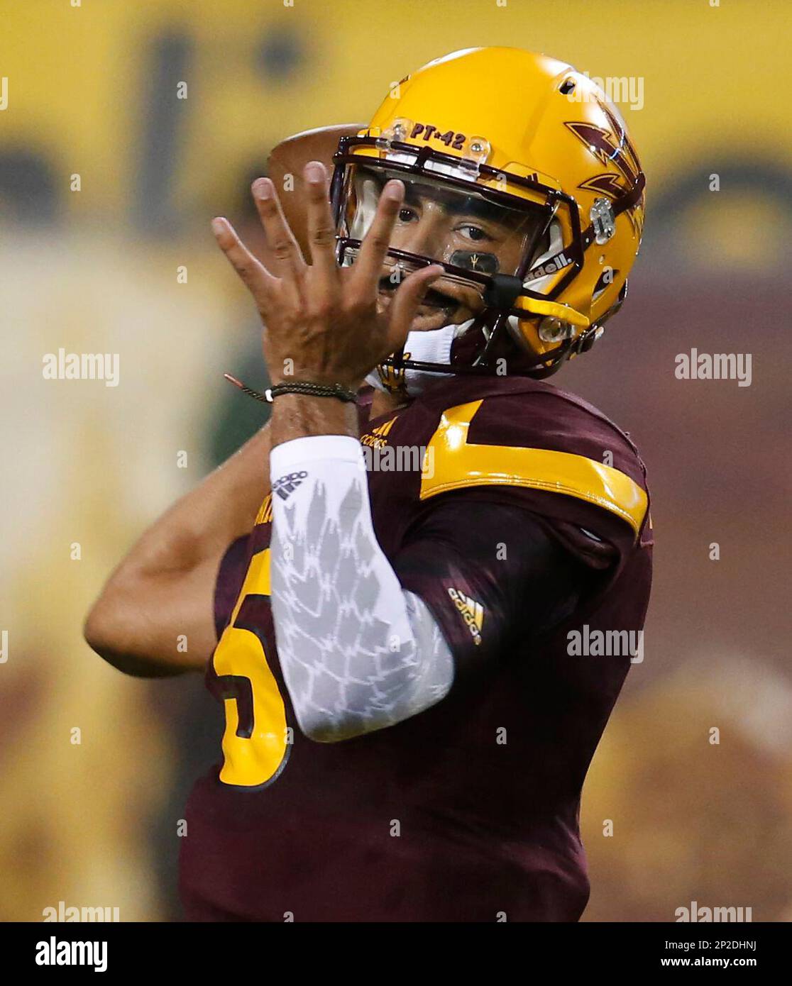 Arizona State quarterback Manny Wilkins (5) in the first half during an ...