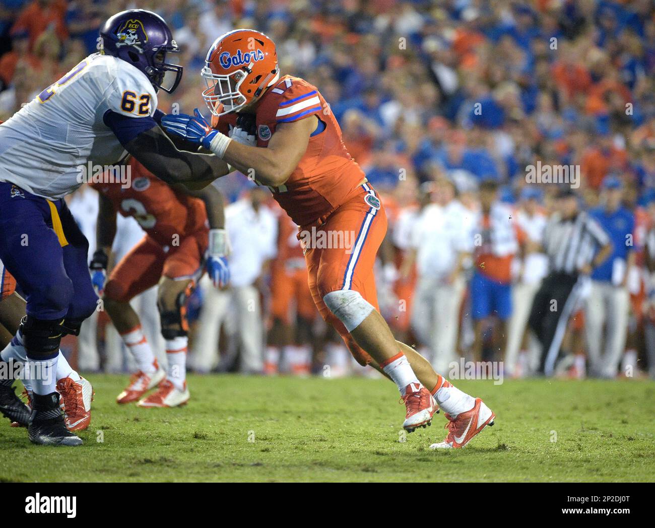 East Carolina offensive tackle Brandon Smith (62) blocks Florida ...