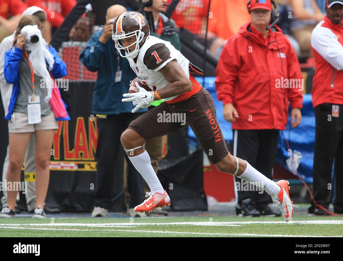 September 12 2015: Bowling Green Falcons wide receiver Roger Lewis (1 ...