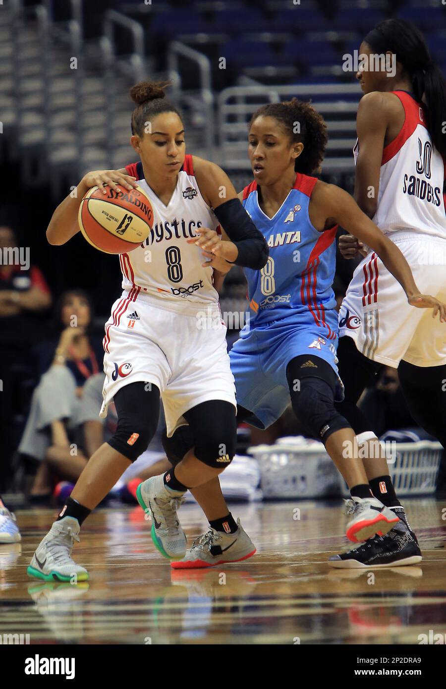September 13 2015: Washington Mystics guard Bria Hartley (8) dribbles ...