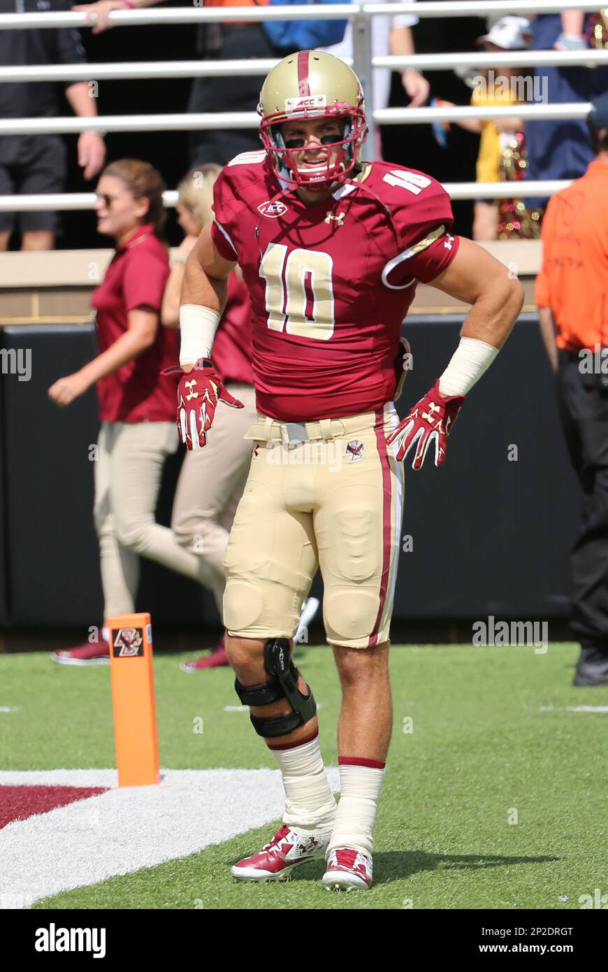 September 12, 2015: Boston College wide receiver Bobby Swigert (10 ...