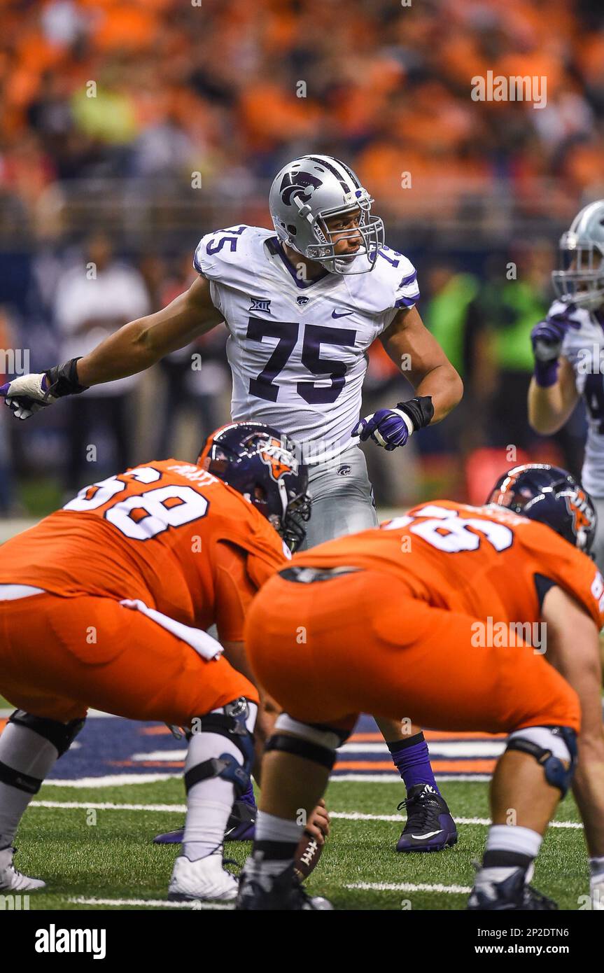 September 12, 2015: Kansas State Wildcats defensive end Jordan Willis ...