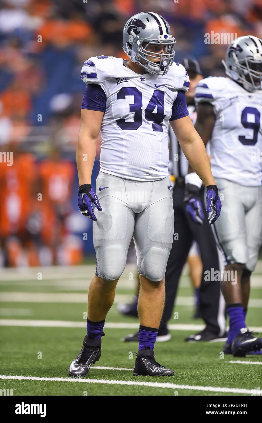 September 12, 2015: Kansas State Wildcats defensive end Tanner Wood (34 ...