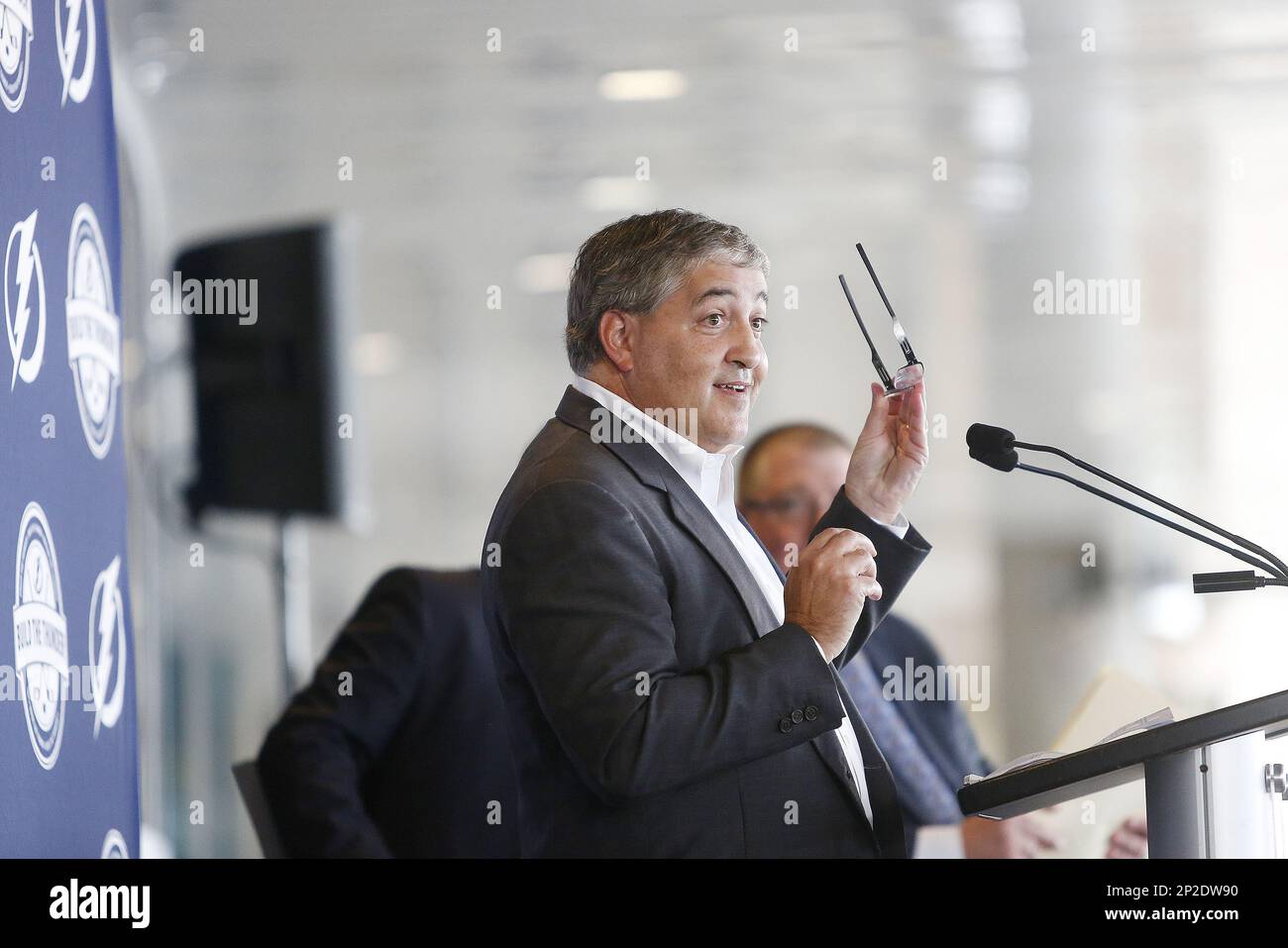 Tampa Bay Lightning owner Jeff Vinik announces that his administration ...