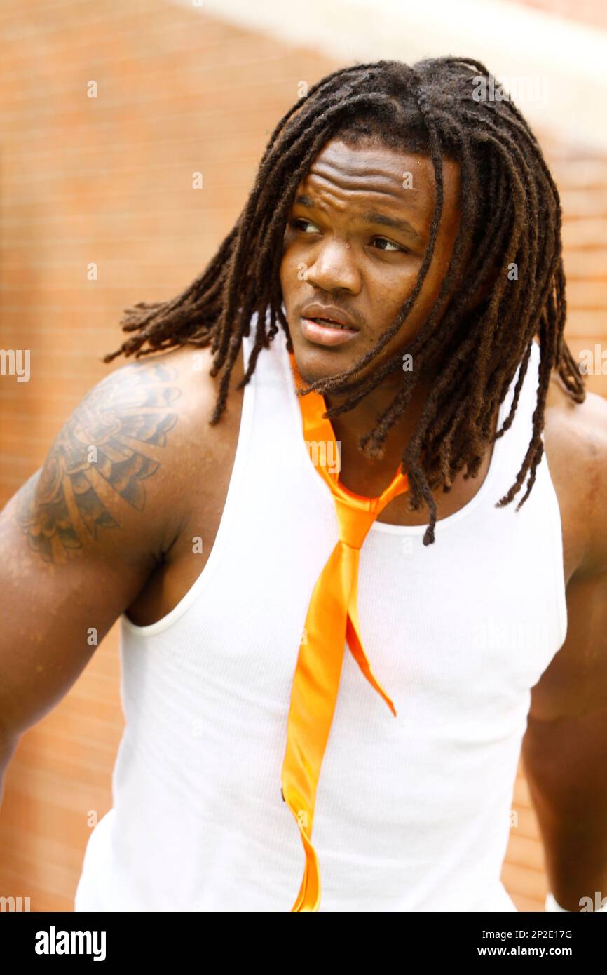 September 12 2015: Tennessee Volunteers linebacker Curt Maggitt (56 ...