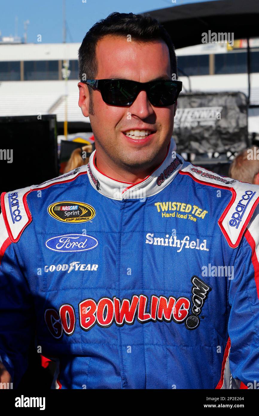 Sam Hornish Jr during qualifying for the NASCAR Federated Auto Parts ...