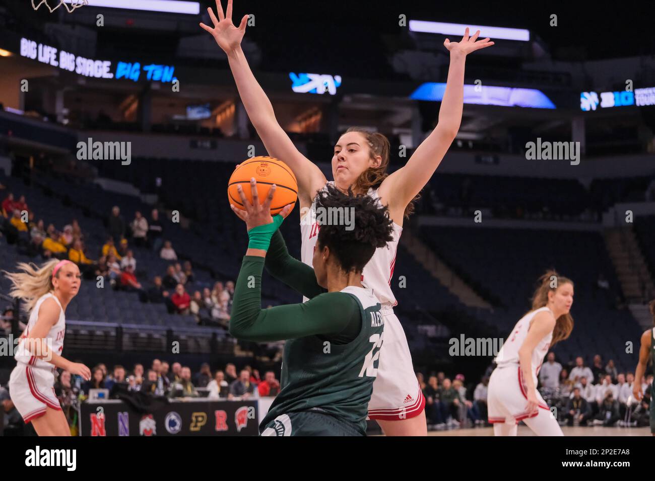 Isaline alexander hi-res stock photography and images - Alamy