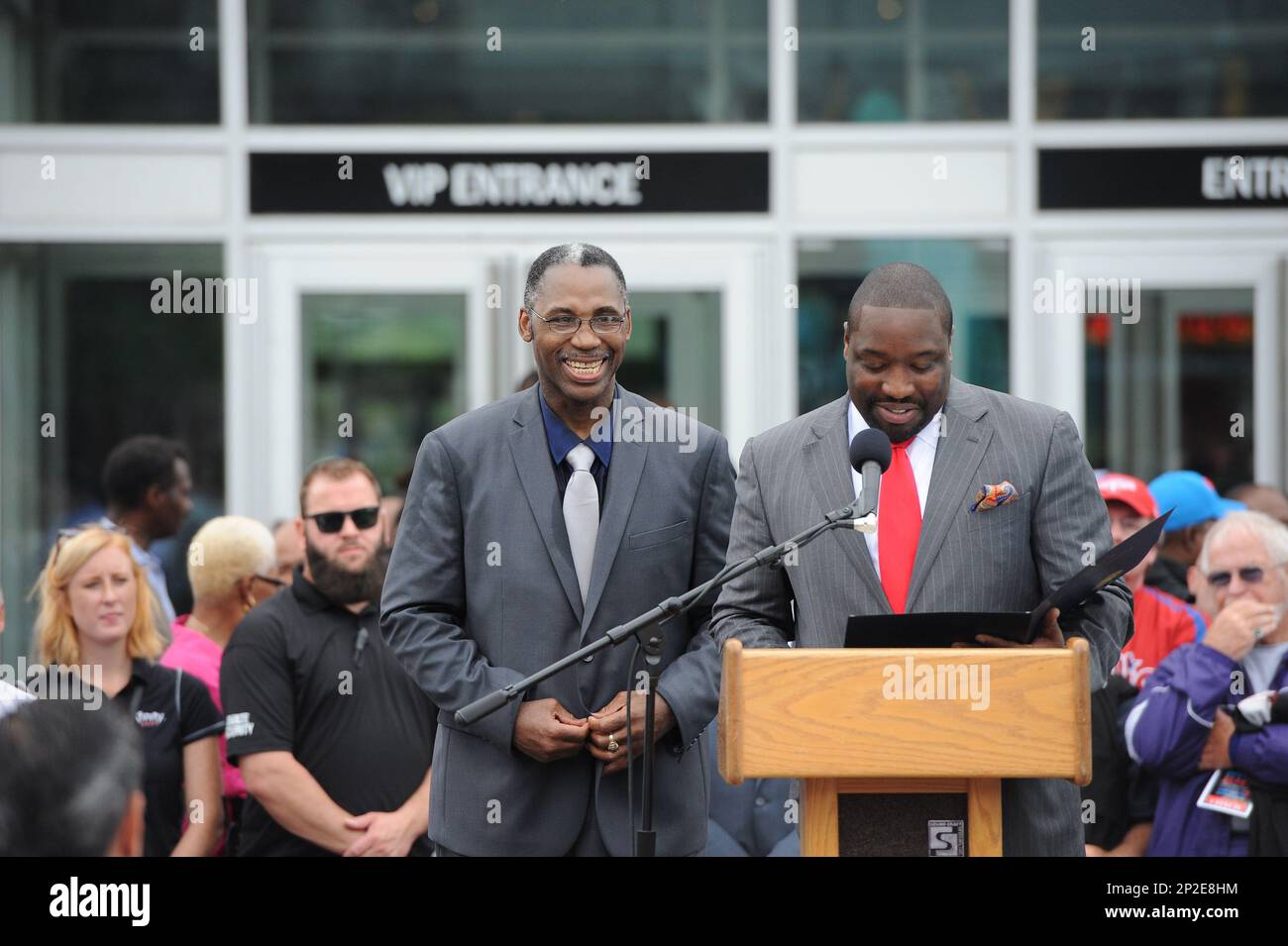 Sept. 12, 2015 - Philadelphia, Pennsylvania, U.S - MARVIS FRAZIER, son ...