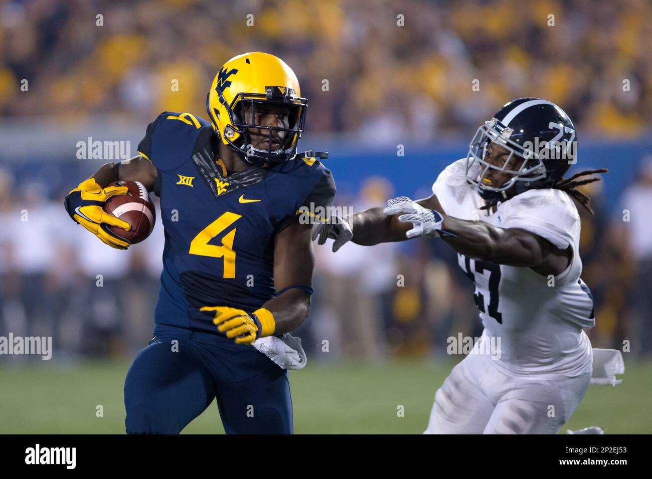 05 September 2015: West Virginia Mountaineers RB Wendell Smallwood (4 ...