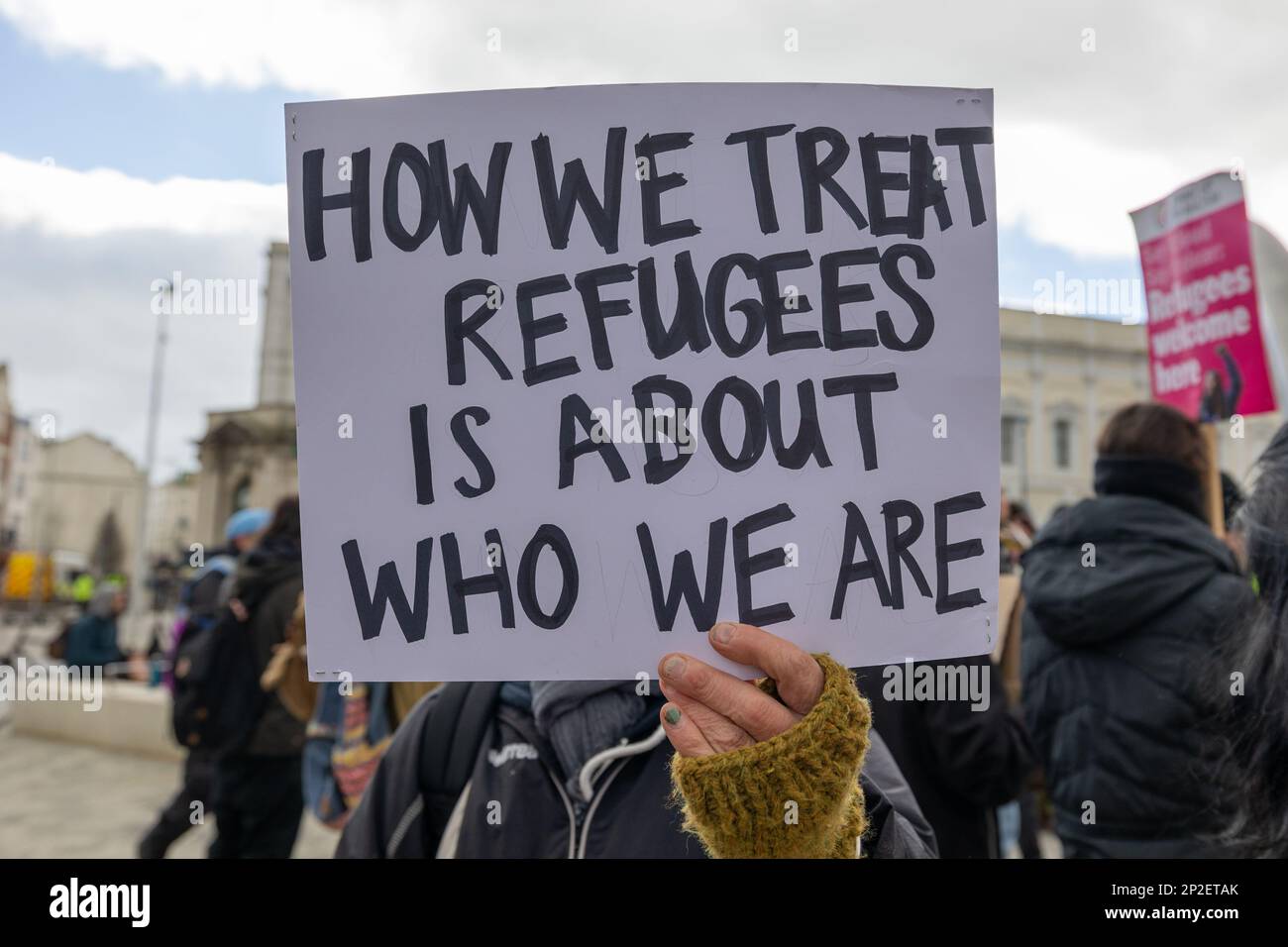 Dover, UK. 4th Mar, 2023. Far right groups protest at Dover against the ...