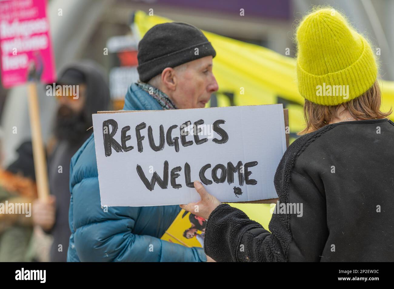 Dover, UK. 4th Mar, 2023. Far right groups protest at Dover against the ...