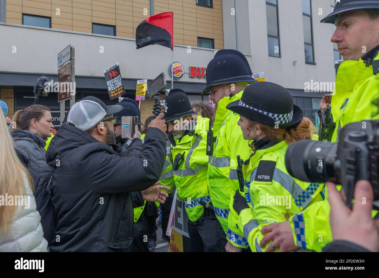 Dover, UK. 4th Mar, 2023. Far right groups protest at Dover against the ...