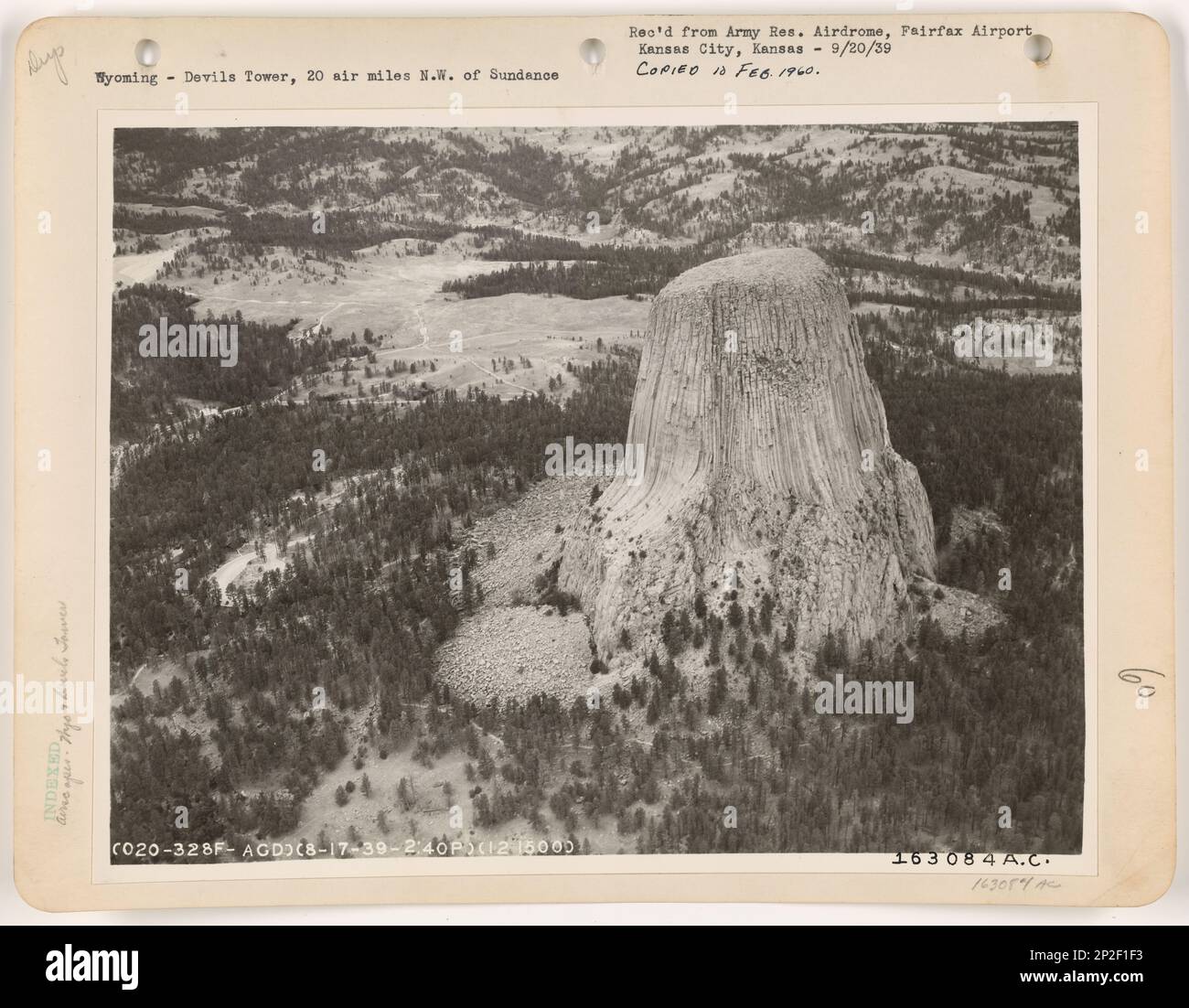 Devils tower aerial hi-res stock photography and images - Alamy