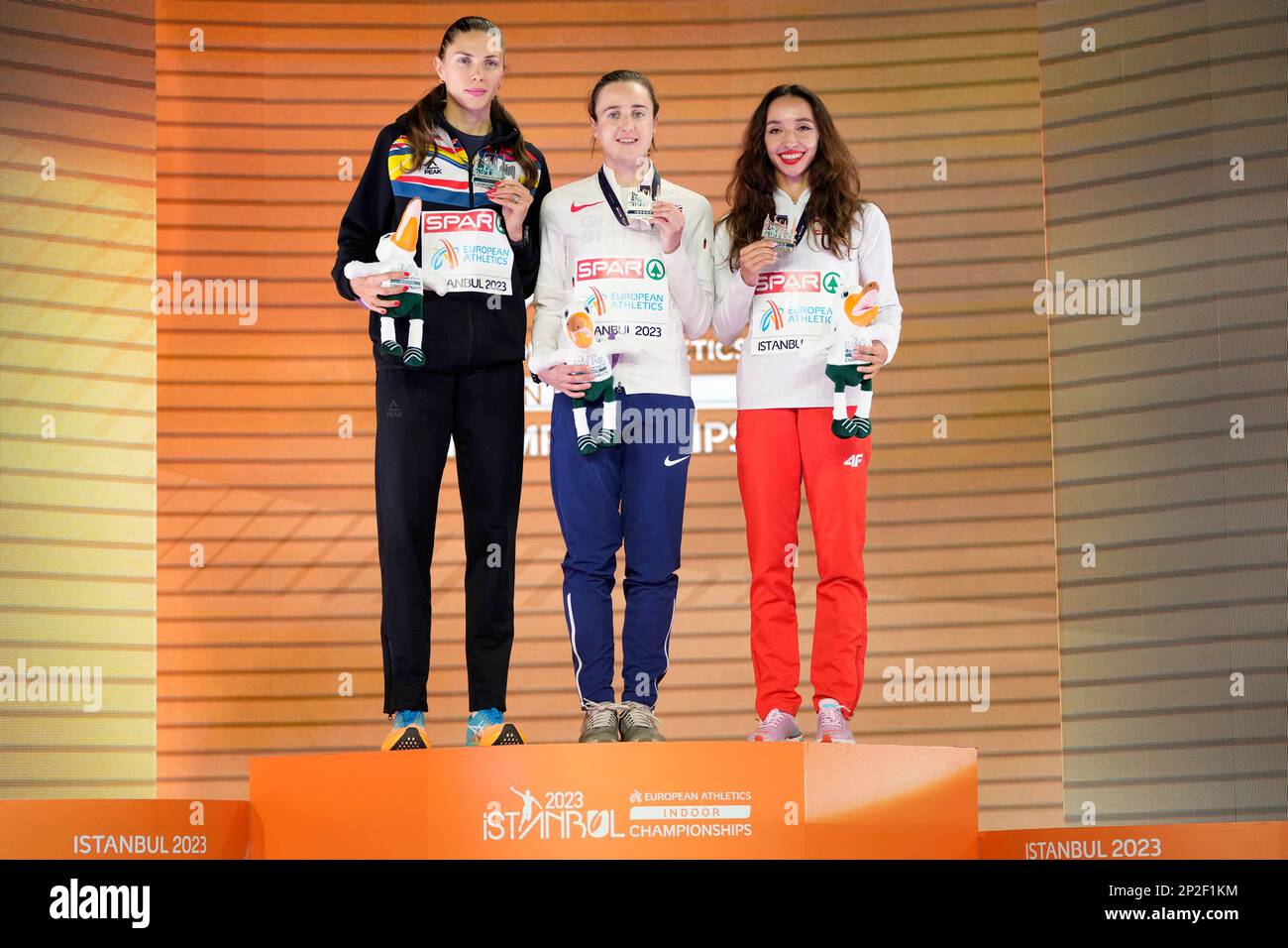 Silver medalist Claudia Mihaela Bobocea, of Romania, gold medalist ...