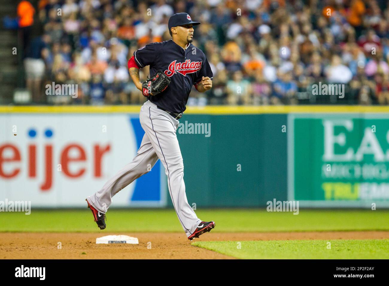 05 SEPTEMBER 2015: Cleveland Indians relief pitcher Giovanni Soto (65 ...