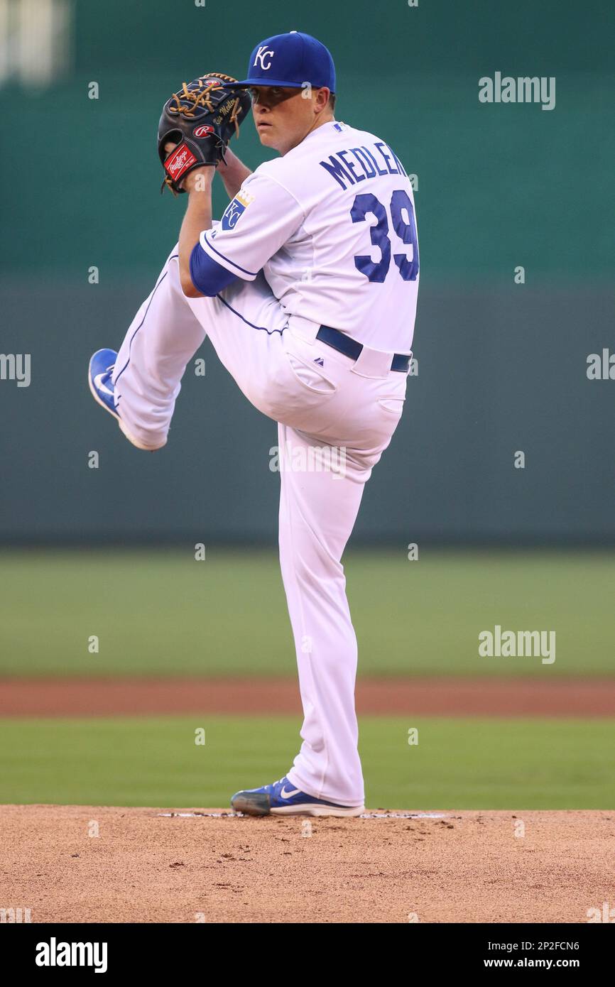 Kansas City Royals relief pitcher Kris Medlen (39) during the game ...