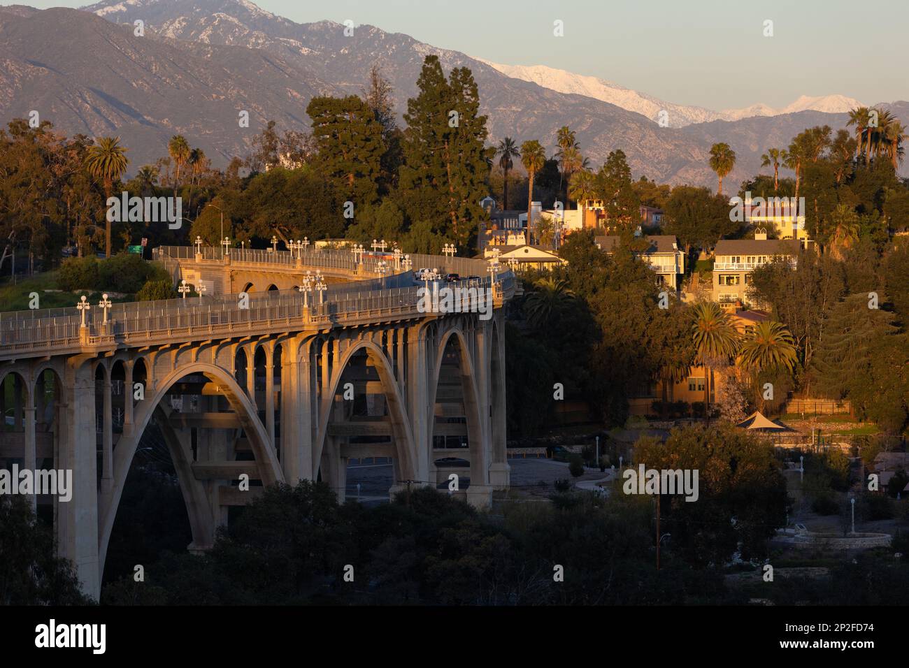 Colorado Street bridge in Pasadena at sunset Stock Photo - Alamy