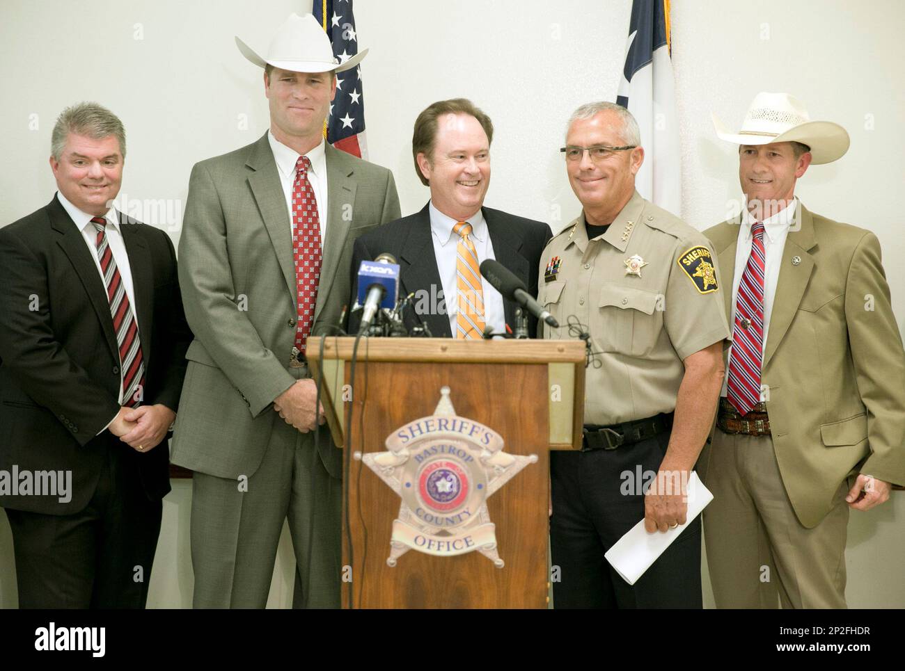 From left, FBI Acting Assistant Special Agent in Charge Dan Snow, Texas ...